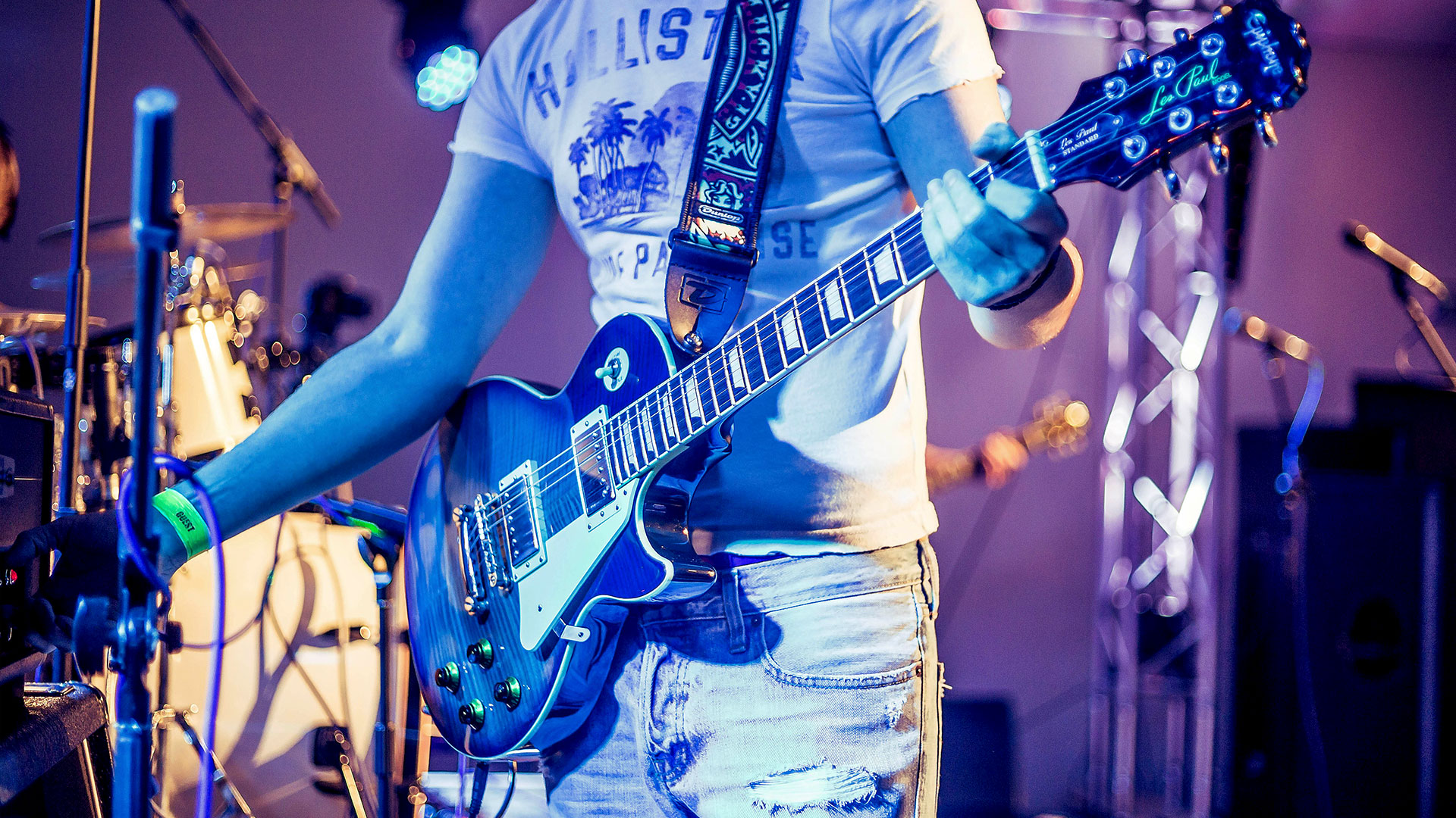 Instagram | MicroLight | Somerset's Leading Indie Rock Cover Band